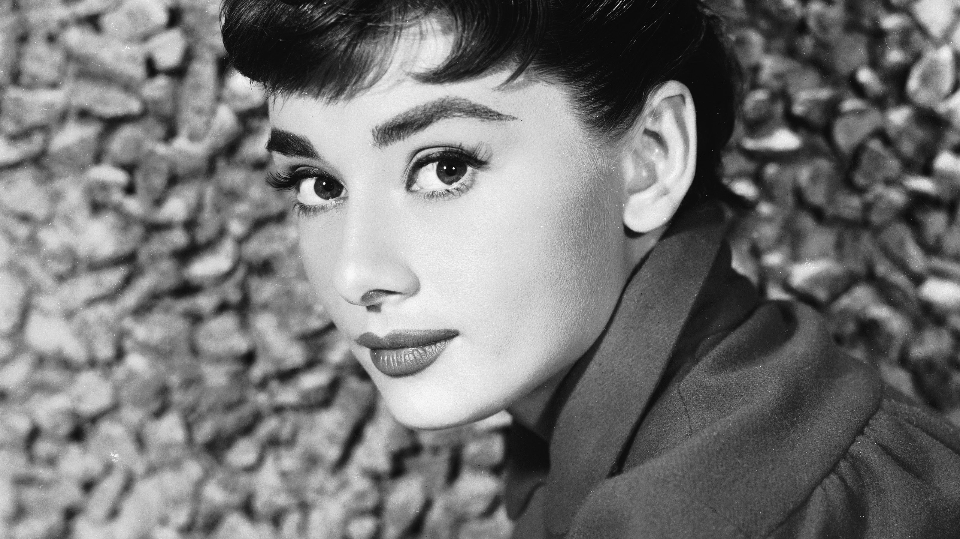 6 Básicos de belleza de Audrey Hepburn - Bien Bonita