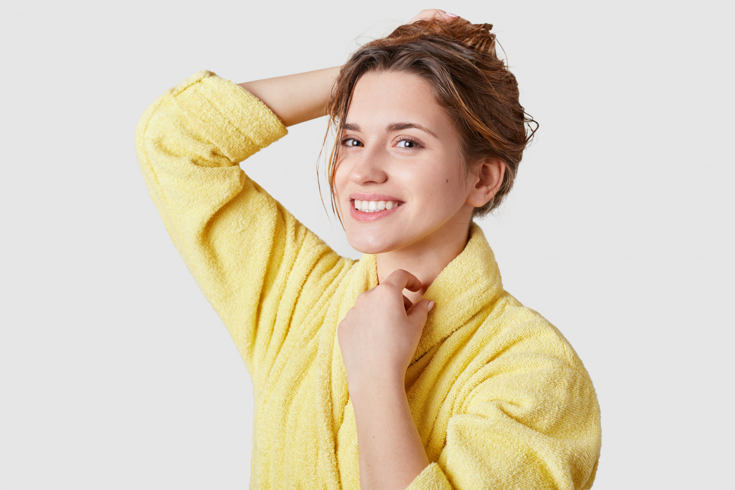 Paso a paso: cómo lavar cabello en seco - Bien Bonita