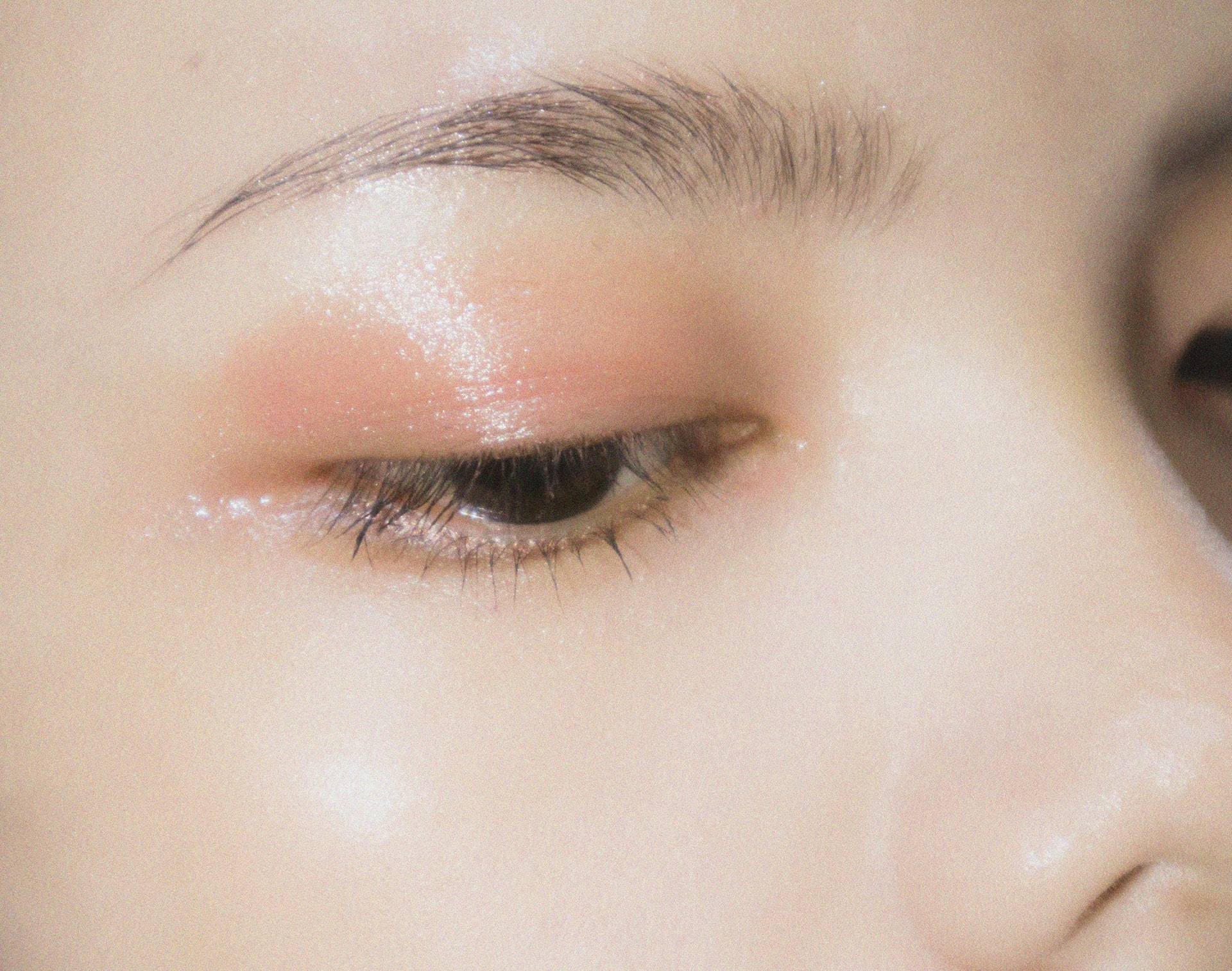 Maquillaje color durazno: cómo lucir esta adorable tendencia - Bien Bonita