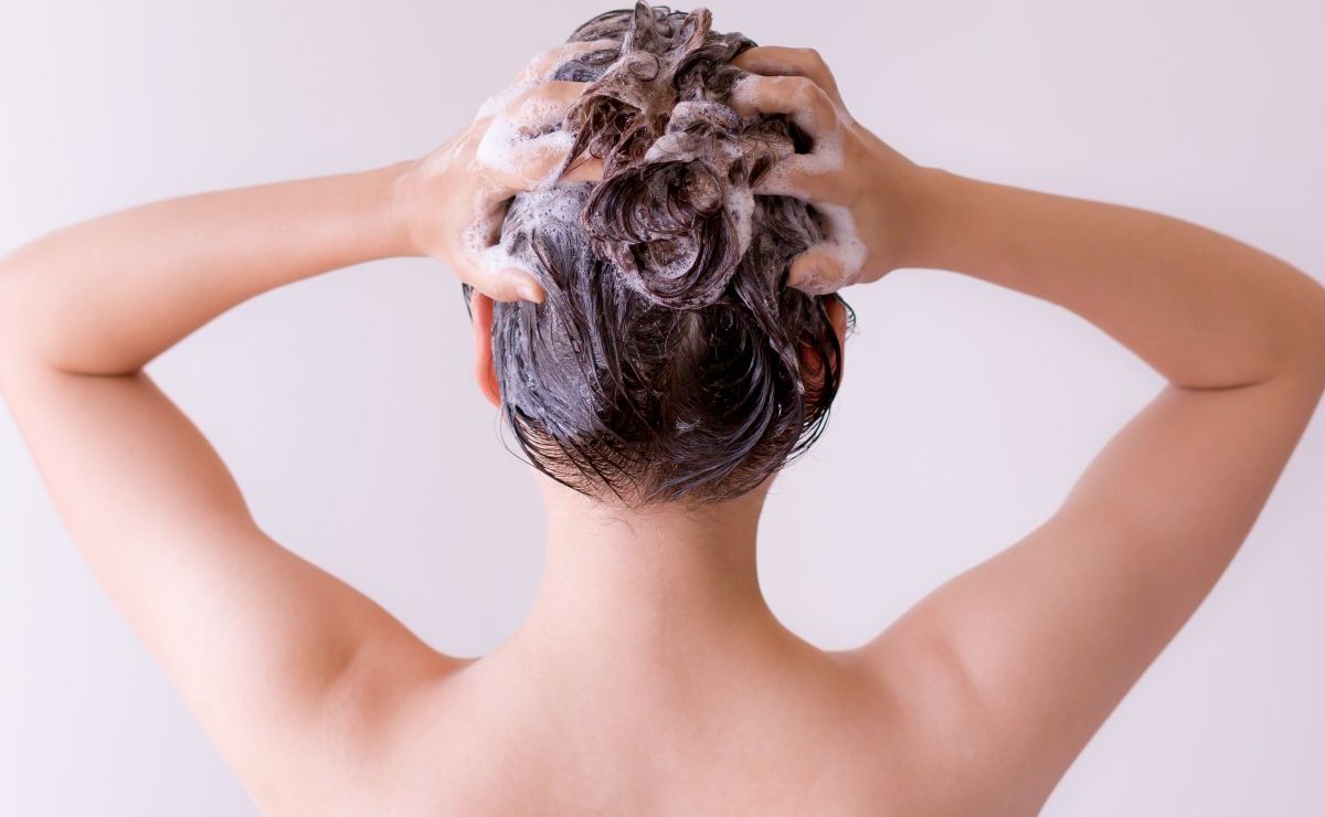 Caspa: cuál es el mejor shampoo para controlarla - Bien Bonita