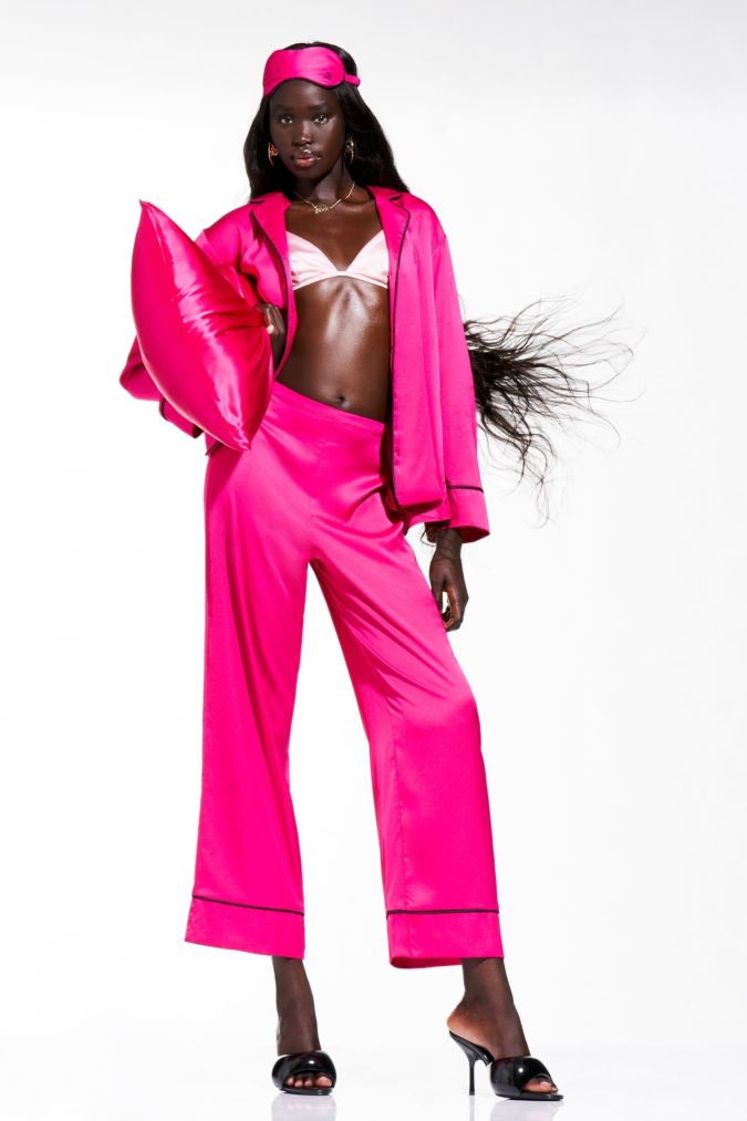 Zara Lanza Su Colección De Barbie Que Incluye El Icónico Traje De Baño