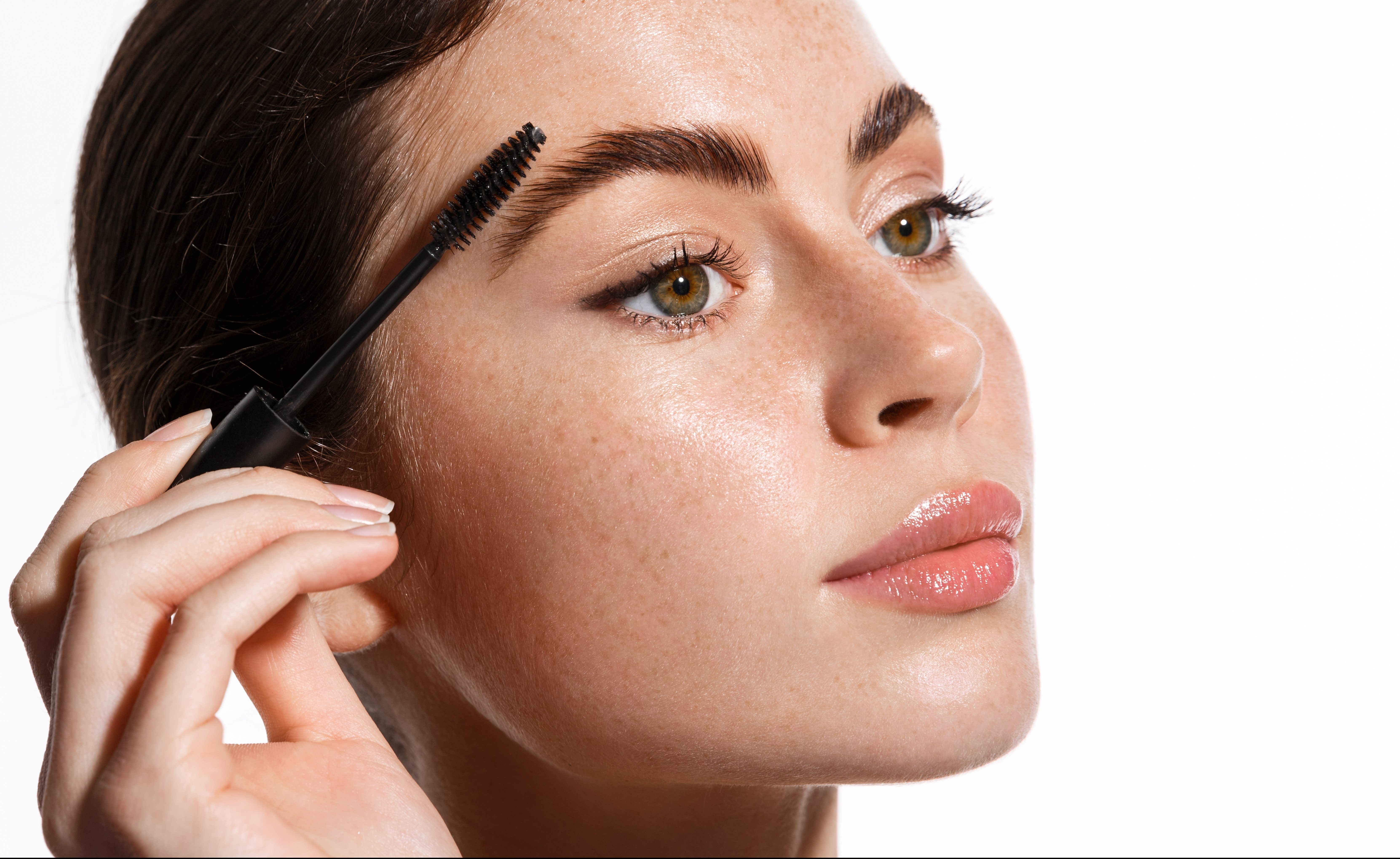Maquillaje de cejas: 3 tutoriales fáciles que puedes encontrar en Tik ...