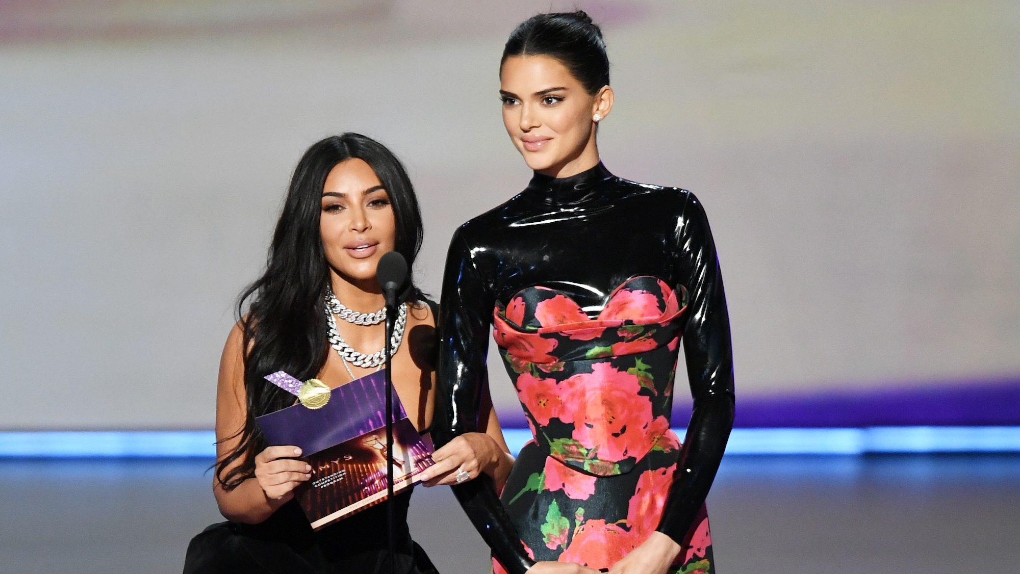 Kim Kardashian y Kendall Jenner usan este shampoo de $4 dólares para ...